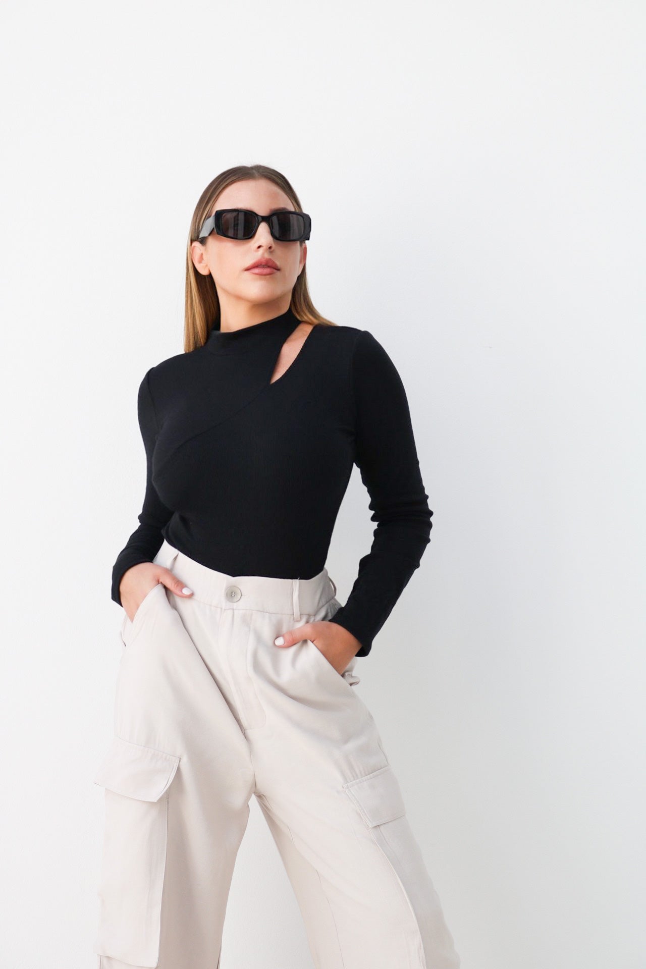 PEEK A BOO BODYSUIT BLACK – Me by Erica Roberts